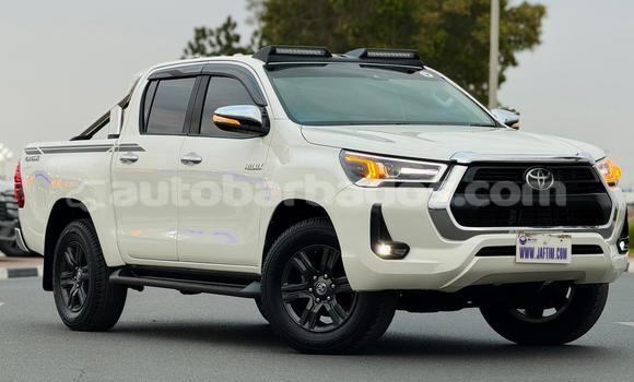 Buy used toyota hilux white car in import - dubai in barbados ...